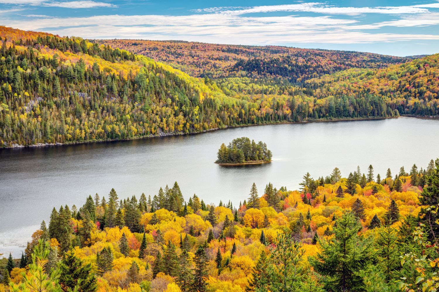 Hiver au Québec. Visites et activités hivernales